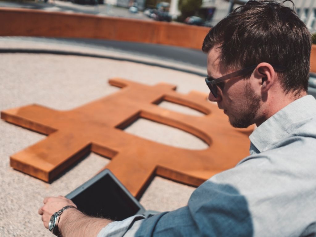 Do You Know These World's Top 5 Bitcoin Millionaires